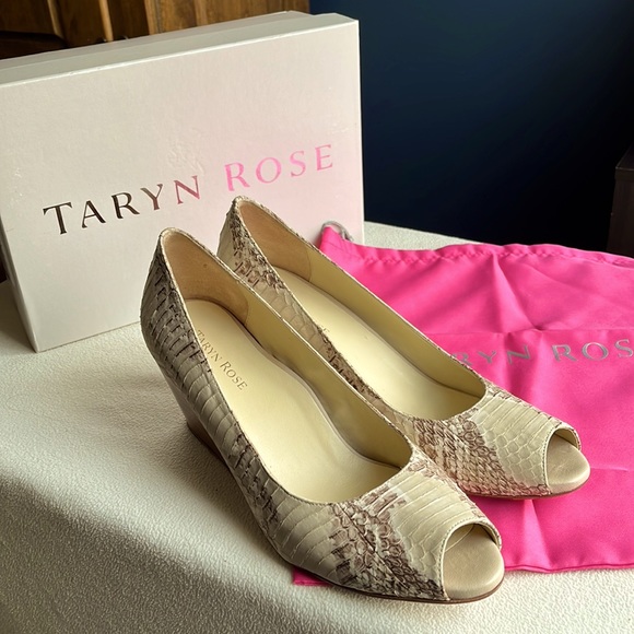 Taryn Rose | Shoes | Taryn Rose Kimberly Multi Snake Peep Toe Wedge Heels Size 8 Box Dust Bag ...